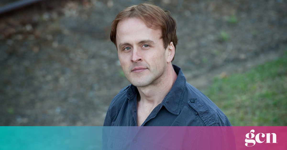 Queer backpacker tells his story in upcoming book 'Happy Traveller' • GCN