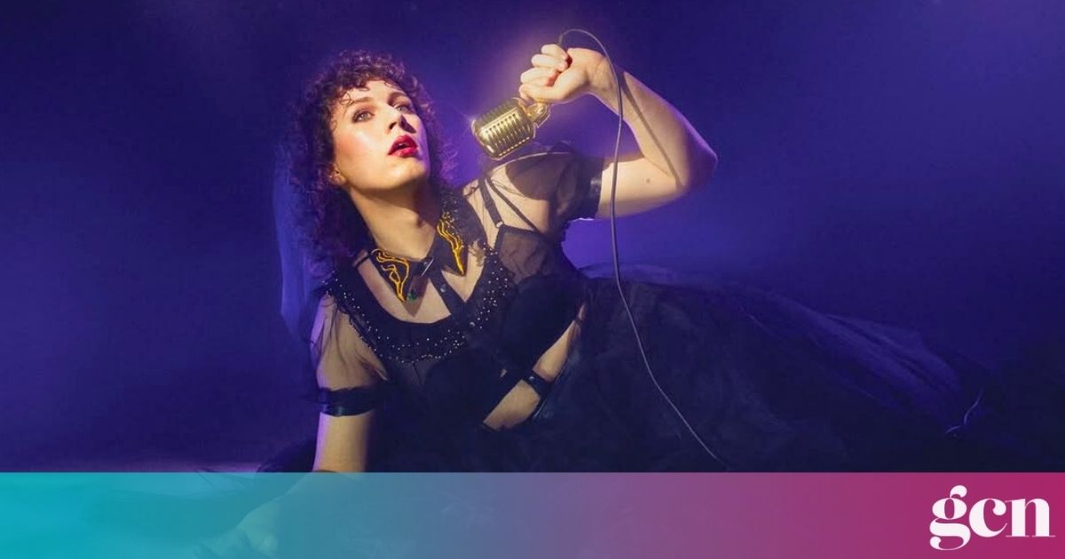Trans performer makes history as first to win Edinburgh Fringe comedy ...